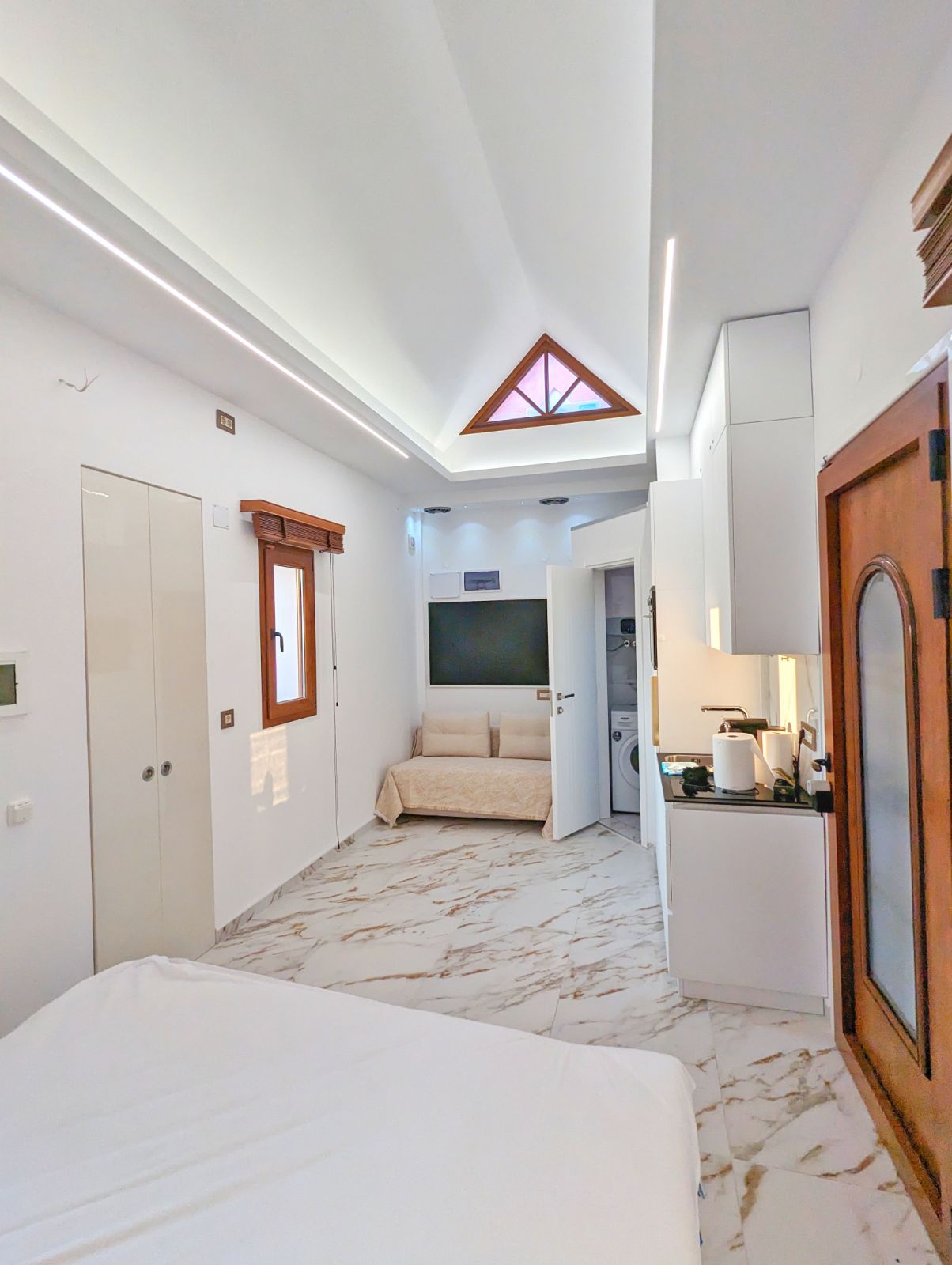 Novootvoreni luksuzni studio apartmani u Ierisos - Sunny Mountain ...